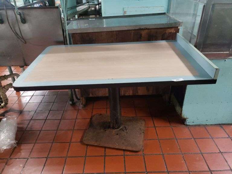 Booth Table - Baer Auctioneers - Realty, LLC