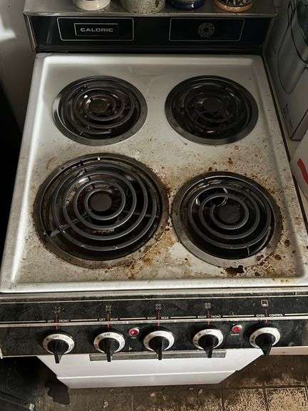 Caloric 4 Burner Electric Stove - Baer Auctioneers - Realty, LLC