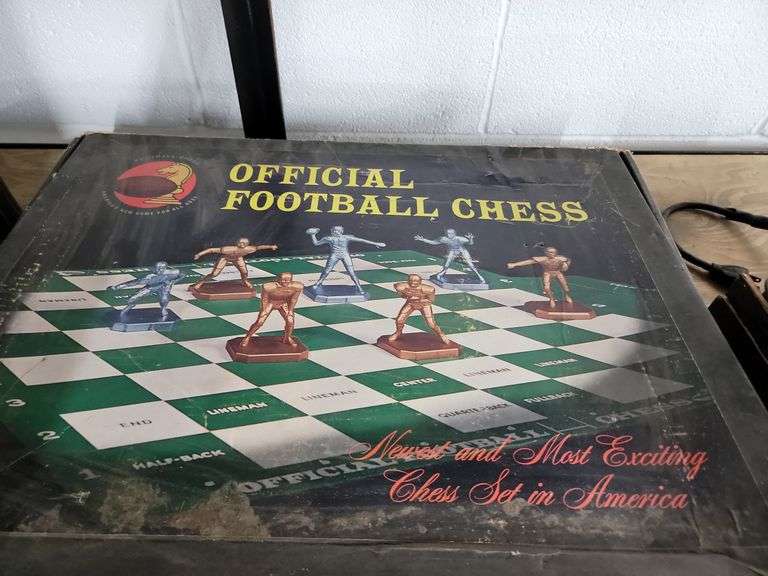 Vintage Offical Football Chess Game - Baer Auctioneers - Realty, LLC