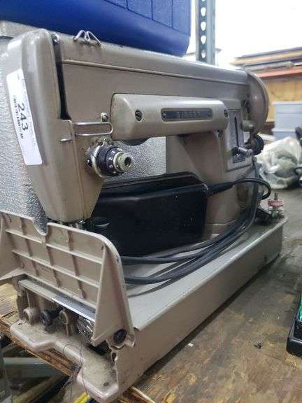 Singer No. 301 Electric Sewing Machine - Baer Auctioneers - Realty, LLC