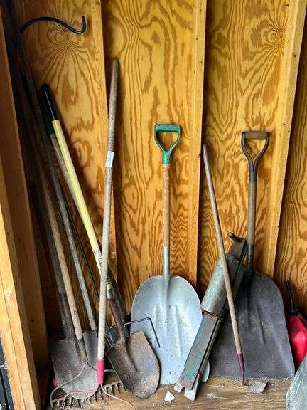 2 Large Stall Shovels, Rakes, Spade Shovel and Lawn Tools - Baer ...