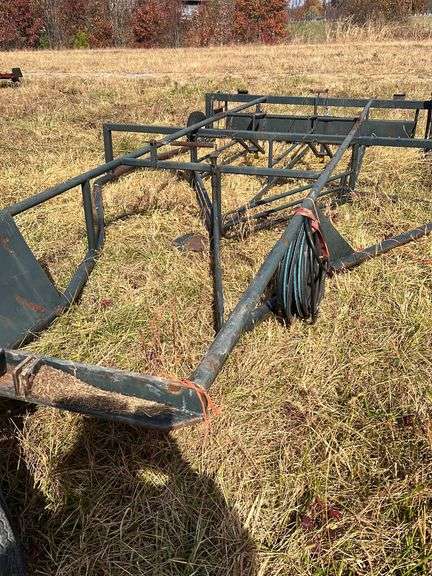 Square Bale Accumulator - Baker Auctions & Real Estate, LLC