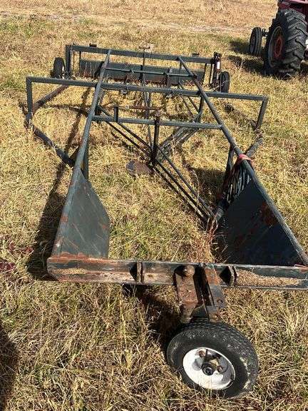 Square Bale Accumulator - Baker Auctions & Real Estate, LLC