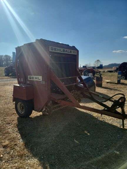 GEHL 1500 Roll Baler - Baker Auctions & Real Estate, LLC