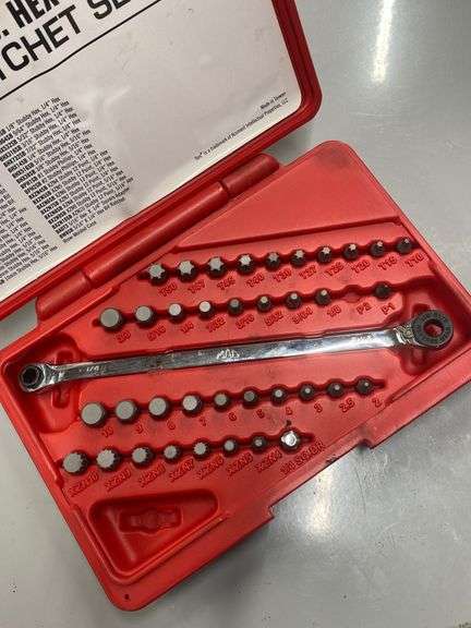 Mac Tools 39pc Hex Bit Ratchet Set - Baker Auctions & Real Estate, LLC