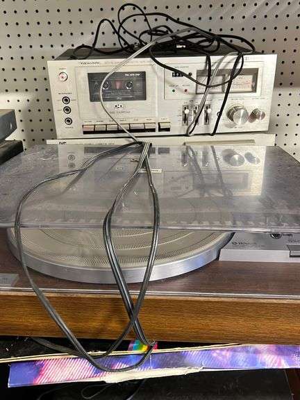 Record player & tape players - Baker Auctions & Real Estate, LLC