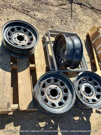 PALLET: VEHICLE RIMS - 5 HOLE (4X MONEY) - Bentley & Associates, LLC
