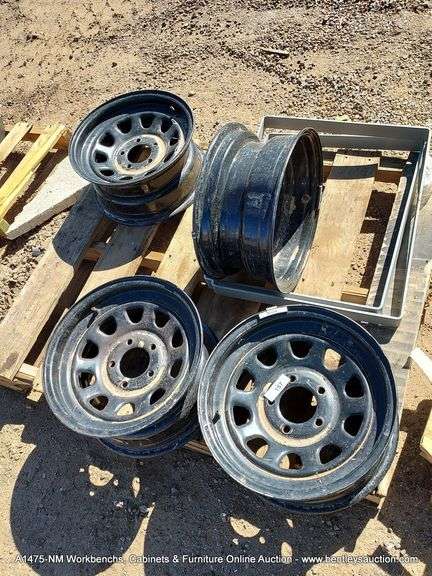 PALLET: VEHICLE RIMS - 5 HOLE (4X MONEY) - Bentley & Associates, LLC