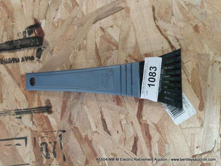 HOPPY ICE SCRAPER - Bentley & Associates, LLC