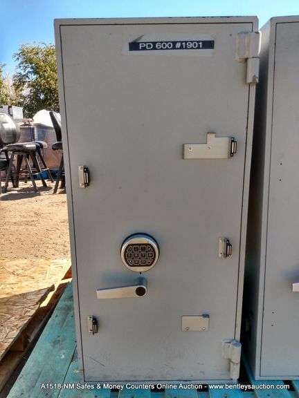GLORY PD 600A SINGLE DOOR SAFE **COMBO UNKNOWN** - Bentley & Associates ...