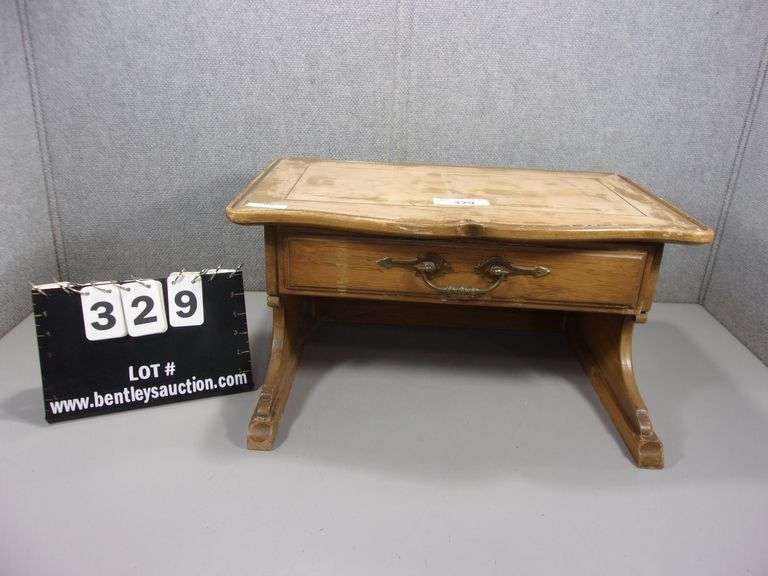 VINTAGE STAINED WALNUT END TABLE TOP/LAP DESK - Bentley & Associates, LLC