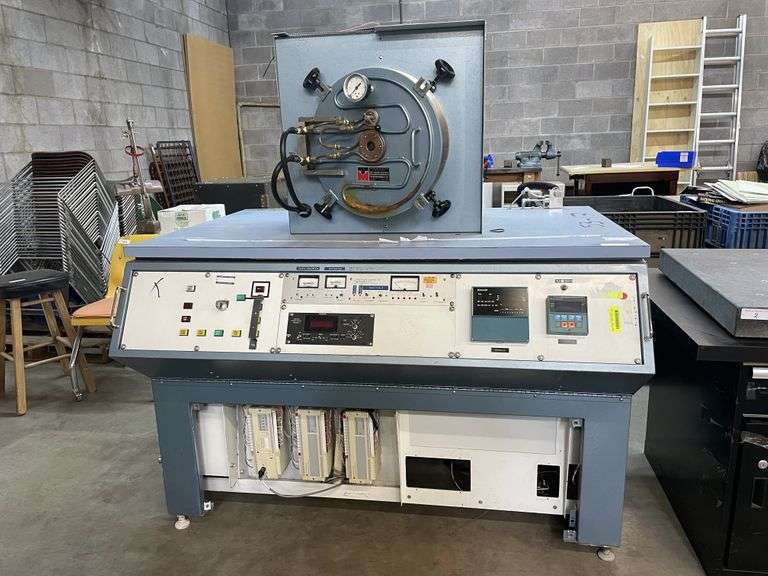 T-M VACUUM PRODUCTS INC D2625 CHAMBER W/ GP270 GAUGE CONTROLLER, MKS ...