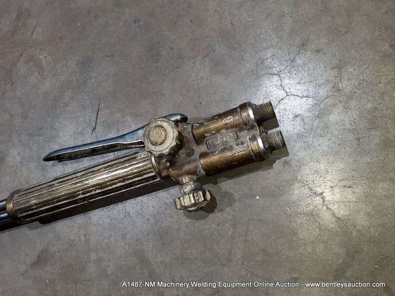 VICTOR ST900FC CUTTING TORCH - Bentley & Associates, LLC