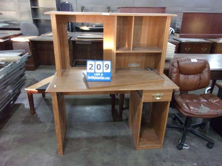 WOOD GRAIN COMPUTER DESK - Bentley & Associates, LLC