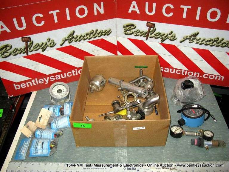 BOX: ELECTRONIC MODULES, GAUGES - Bentley & Associates, LLC