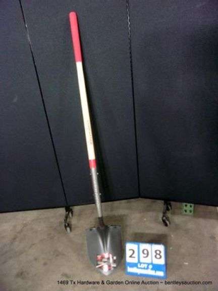 RAZORBACK DIGGING SHOVEL W/ PROTECTIVE HAND GRIP - Bentley & Associates ...