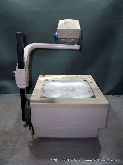 3M 1700 OVERHEAD PROJECTOR - Bentley & Associates, LLC