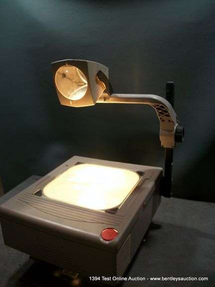 3M 1700 OVERHEAD PROJECTOR - Bentley & Associates, LLC
