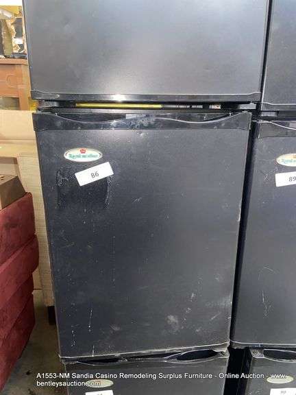 ROYAL MINIBAR REFRIGERATOR MODEL: 4000 MC-RH - Bentley & Associates, LLC