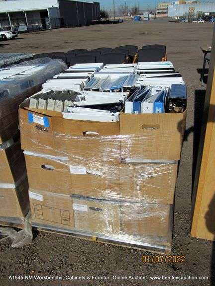 PALLET: BINDERS - Bentley & Associates, LLC