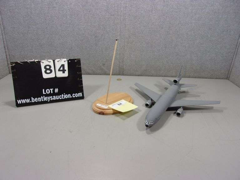 US AIR FORCE AMC 40187 SCALE MODEL PLANE W/ STAND - Bentley ...