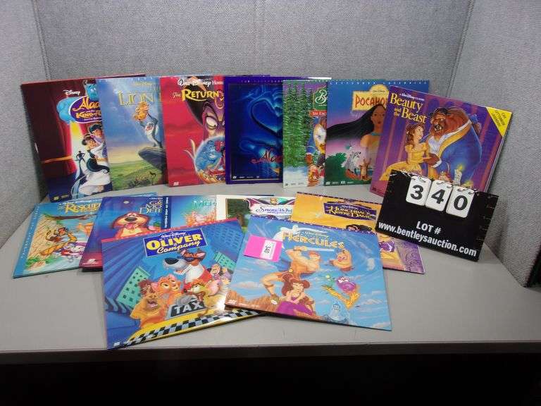 LOT: (15 LASER DISCS) - HERCULES, OLIVER & COMPANY, SNOW WHITE AND THE ...