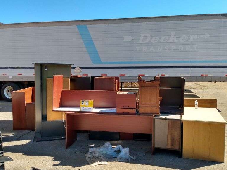 OFFICE DESK - USED, AS IS, WEATHER DAMAGED - Bentley & Associates, LLC