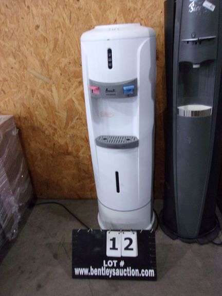 AVANTI WATER DISPENSER MACHINE W/ HOT AND COLD SPOUTS - Bentley ...