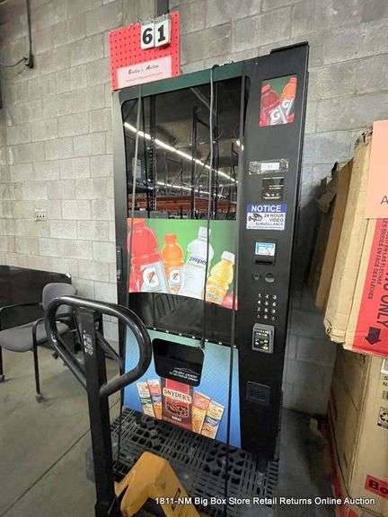 DRINK AND SNACK VENDING MACHINE, BLACK W/ CASH AND CARD INTAKE ...