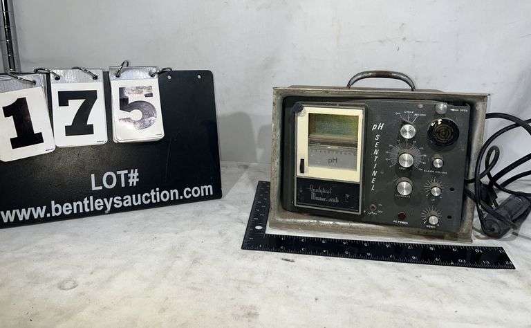 ANALYTICAL MEASUREMENTS PH SENTINEL PH CHART RECORDER - Bentley ...