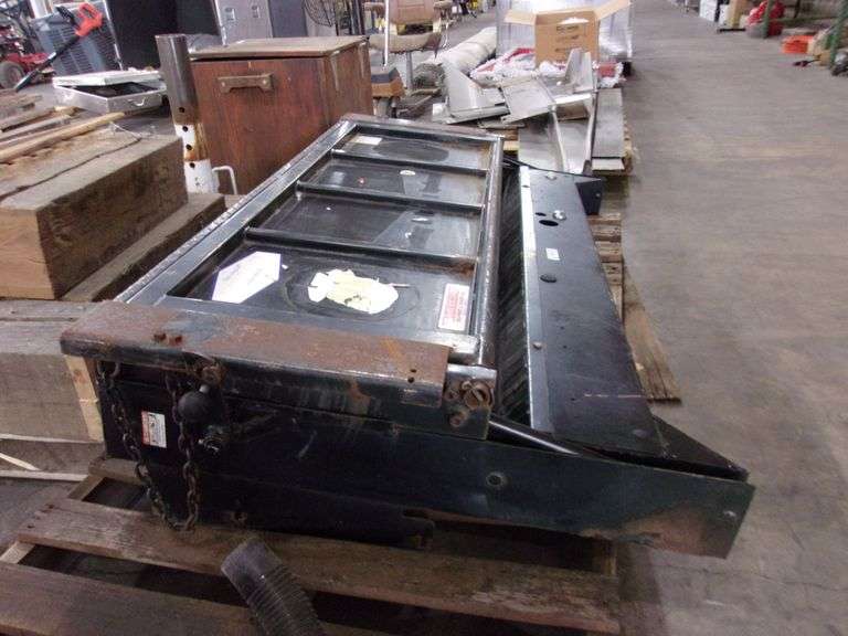 TOMMY-GATE USED HYDRAULIC LIFT PICK UP LIFTGATE - Bentley & Associates, LLC