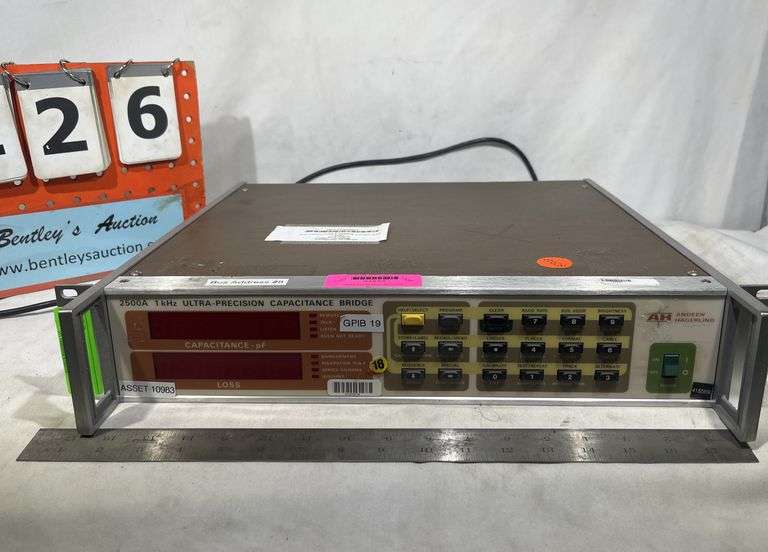 ANDEEN HAGERLING 2500A ULTRA-PRECISION CAPACITANCE BRIDGE - Bentley ...