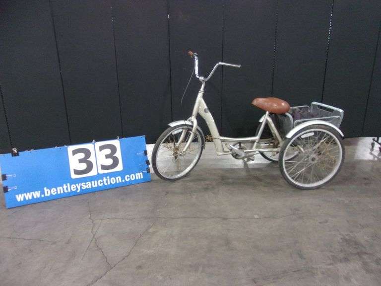 TREK PURE DLX ALPHA GREY 3-WHEELED PLANT TRICYCLE W/ BASKET - Bentley ...