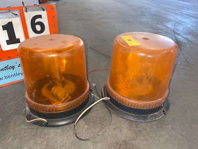 LOT: 2 ORANGE WARNING LIGHTS - Bentley & Associates, LLC