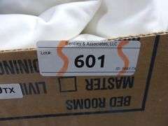BOX: ASSORTED TABLE LINENS & MATERIAL - Bentley & Associates, LLC