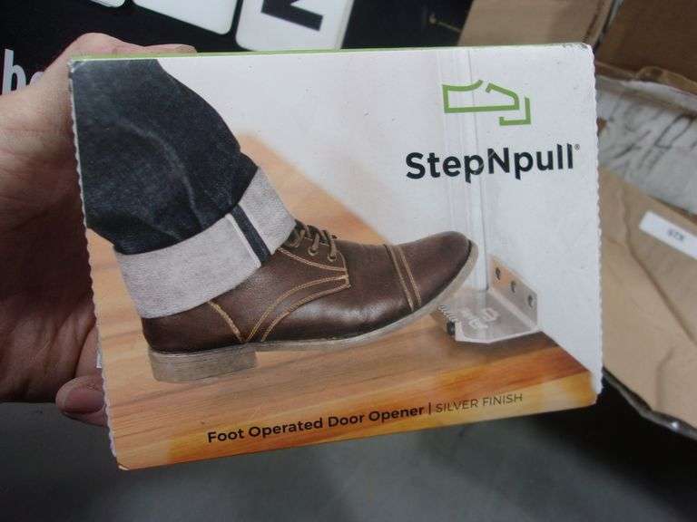 BOX: (2) STEP N PULL DOOR OPENERS, ASSORTED TYPE SCREWDRIVERS, ASSORTED ...