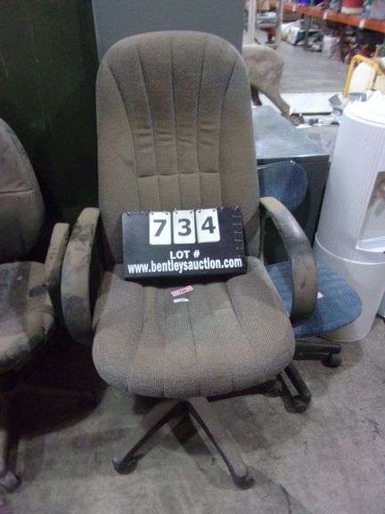 GRAY CLOTH CASTERED CHAIR - Bentley & Associates, LLC