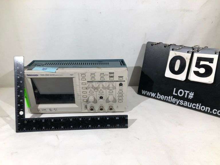 TEKTRONIX TDS220 TWO CHANNEL DIGITAL REAL TIME OSCILLOSCOPE - Bentley ...