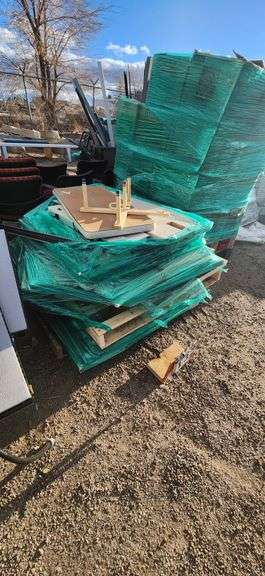 PALLET: BROKEN DOWN DESKS - USED, AS IS - Bentley & Associates, LLC