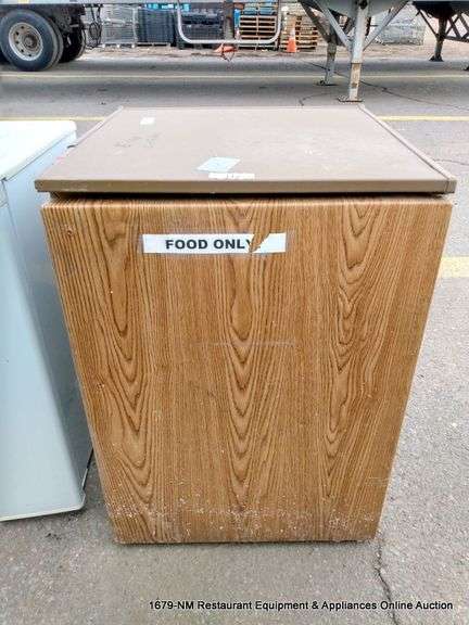 SEARS MINI FRIDGE - MISSING PARTS - Bentley & Associates, LLC