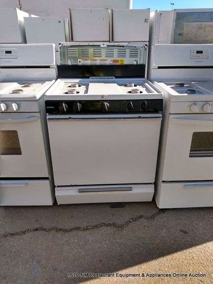 HOT POINT STOVE/OVEN - MISSING PARTS - Bentley & Associates, LLC