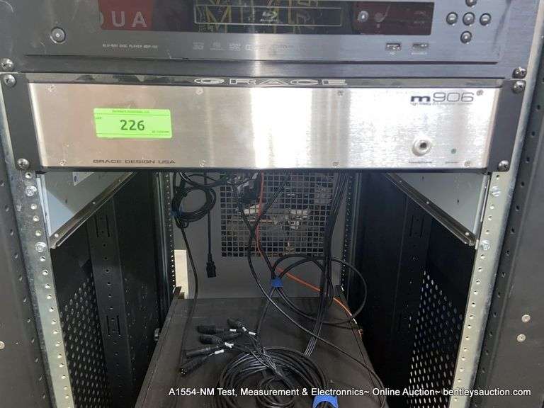 GRACE DESIGN M906 HIGH FIDELITY 5.1 MONITOR SYSTEM - Bentley ...