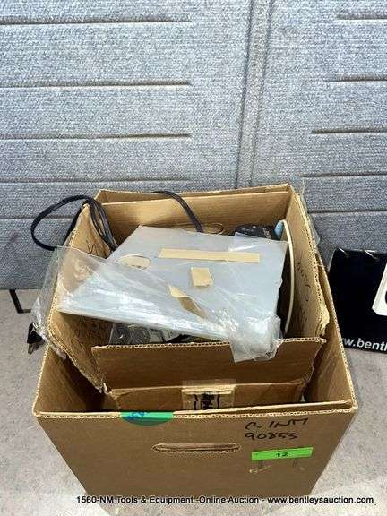 BOX: ASSORTED HARDWARE - Bentley & Associates, LLC