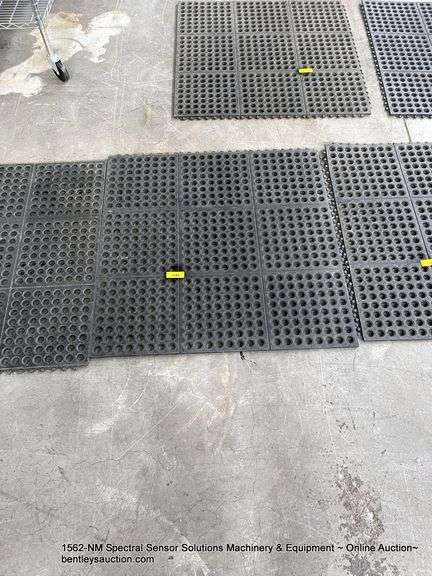 3' X 3' RUBBER MAT - Bentley & Associates, LLC