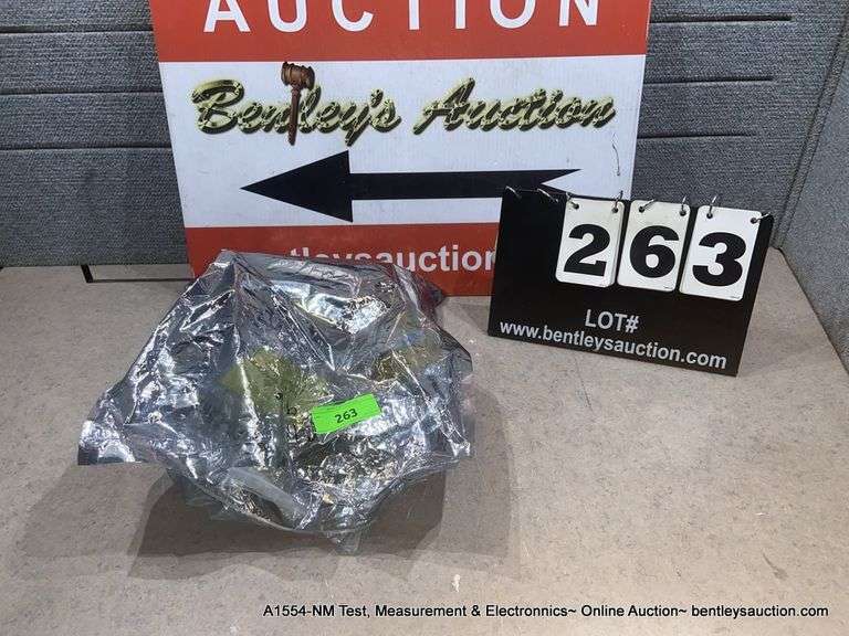 FLUKE 1620A "DEWK" THERMO HYGROMETER - Bentley & Associates, LLC