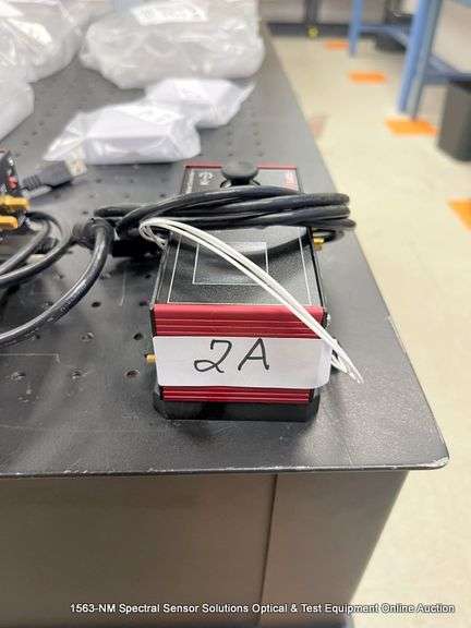 THOR LABS KINESIS PIEZO MOTOR CONTROLLER - Bentley & Associates, LLC