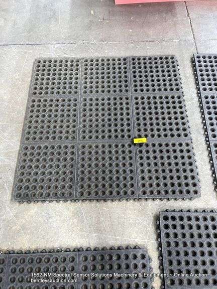 3' X 3' RUBBER MAT - Bentley & Associates, LLC