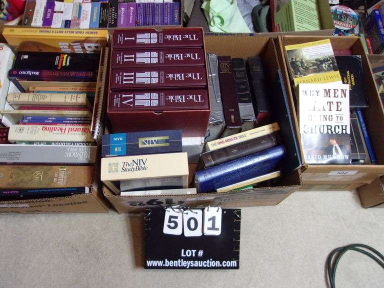 BOX: ASSORTED BOOKS - THE NEW STUDY BIBLE, HOLY BIBLES, THE ONE-MINUTE ...