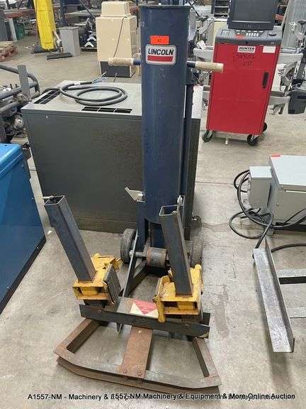 LINCOLN PORTABLE LIFT - PNEUMATIC - Bentley & Associates, LLC