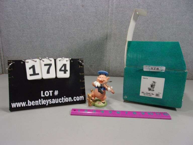 WALT DISNEY CLASSIC COLLECTION "HEY DIDDLE, DIDDLE, I PLAY ON MY FIDDLE ...